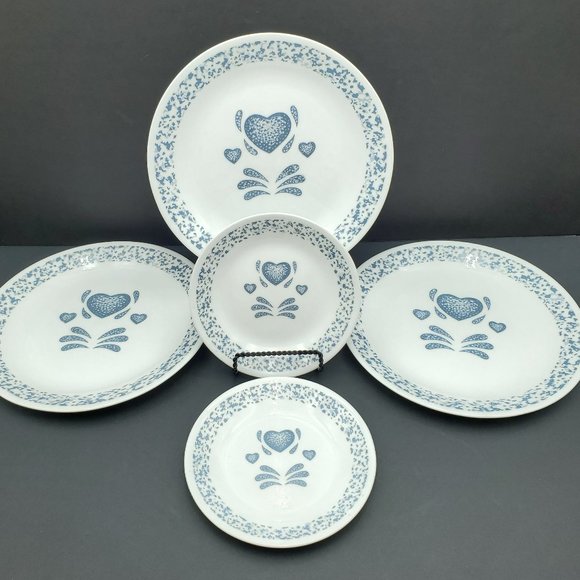 Corelle | Dining | Corelle Blue Hearts Dinner Plates Bread Dessert ...